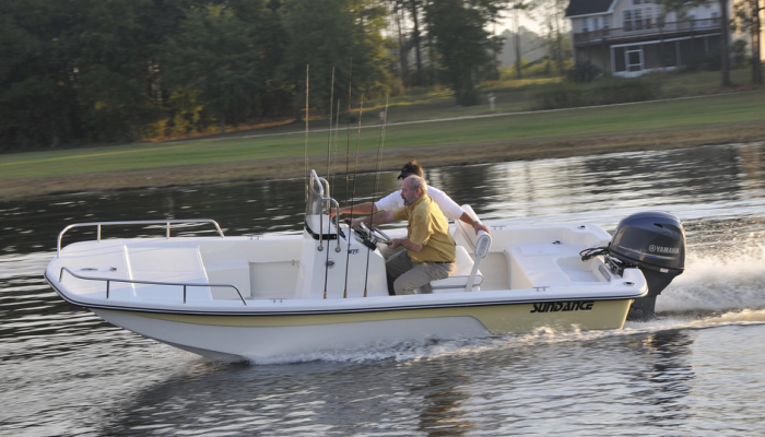 Flat Bottom Skiff Turning - Sundance Boats